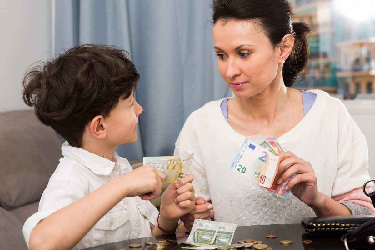 Dès le 1er janvier, donner de l'argent à vos enfants pourrait vous ...